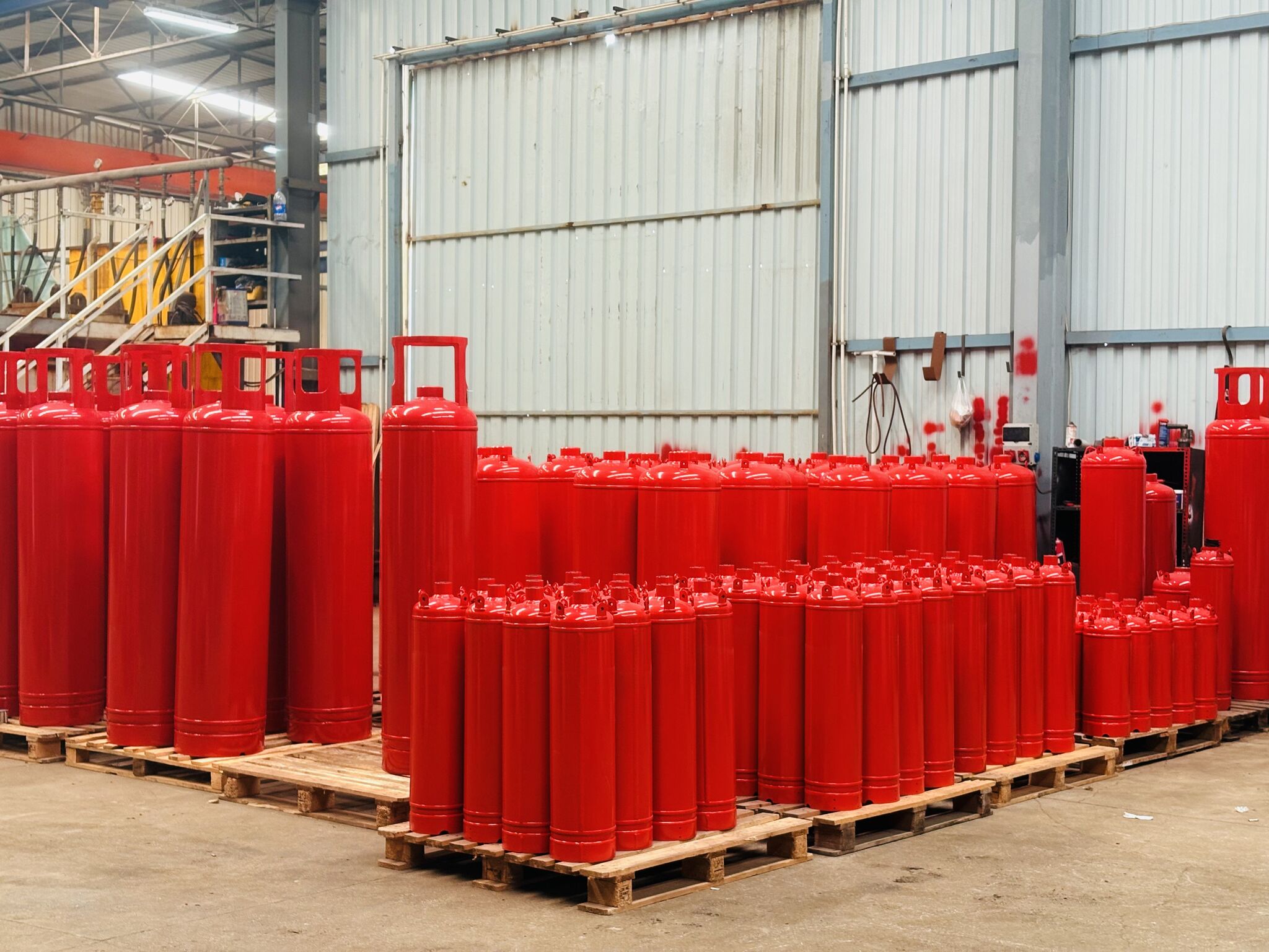 HFC-227ea (FM-200) / FK-5-1-12 (Novec 1230) / HFC-125 Clean Agent Fire Suppression System ...